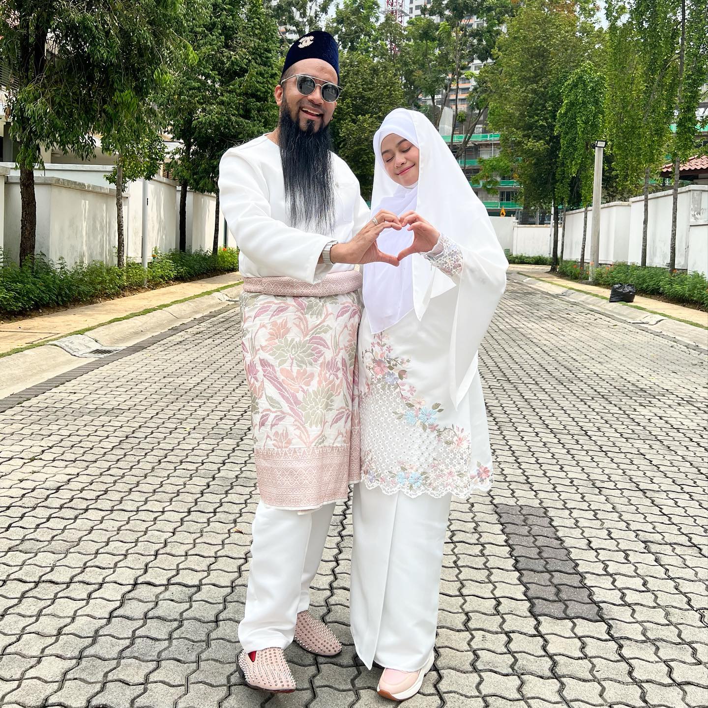 Individu Bongkar Status ‘Datuk Seri’ Suami Heliza Helmi Didakwa Palsu ...
