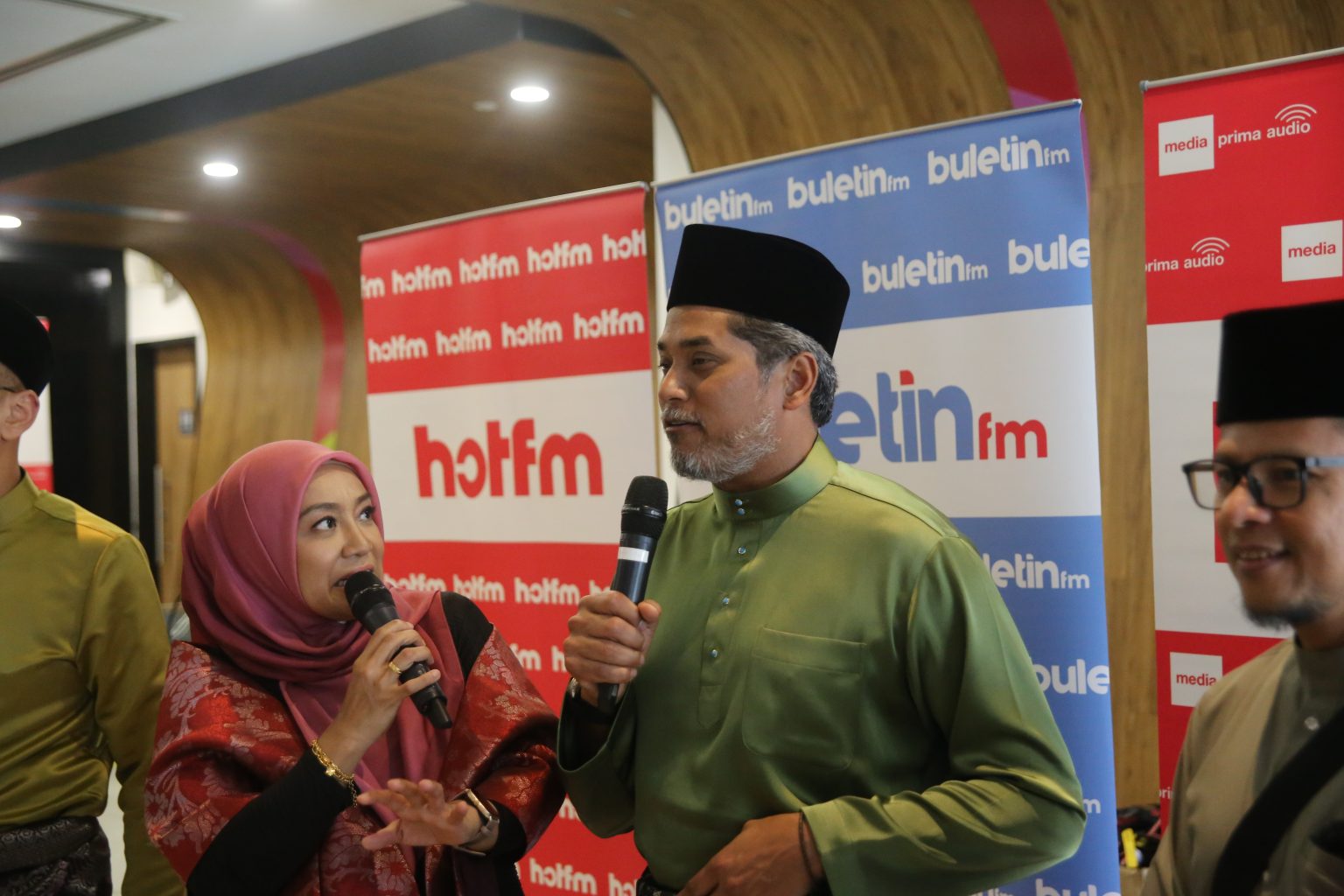 Hot FM Umum KJ Jadi DJ Hingga Disember Ini | XTRA